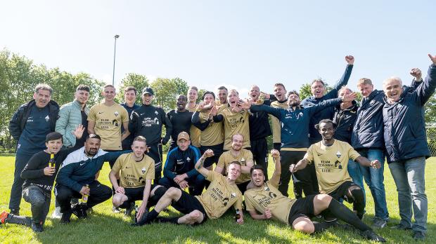 Kickers Leer feiert die Meisterschaft - Ostfriesen-Zeitung
