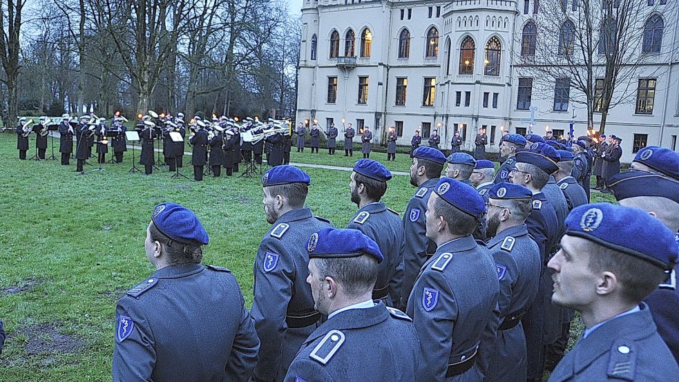 20 Jahre SES „Ostfriesland“: Leeraner Bundeswehr-Kommando feiert mit ...