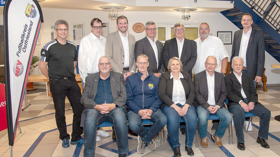 2. Fußball-Kreistag in Ihlow: Winfried Neumann bleibt Ostfrieslands ...