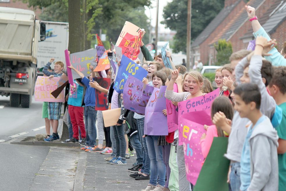 Schüler demonstrierten in Emden für IGS-Umzug - Ostfriesen-Zeitung