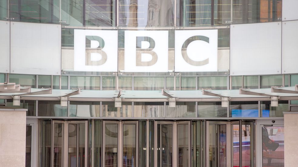 London Suspendierter Bbc Moderator Polizei Stellt Ermittlungen Wegen