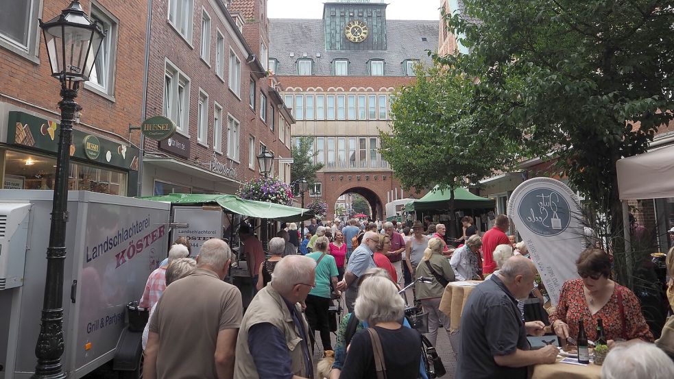 Neues Angebot in Emden: Schlemmermarkt „Hoflust“ lockt Hunderte in die ...