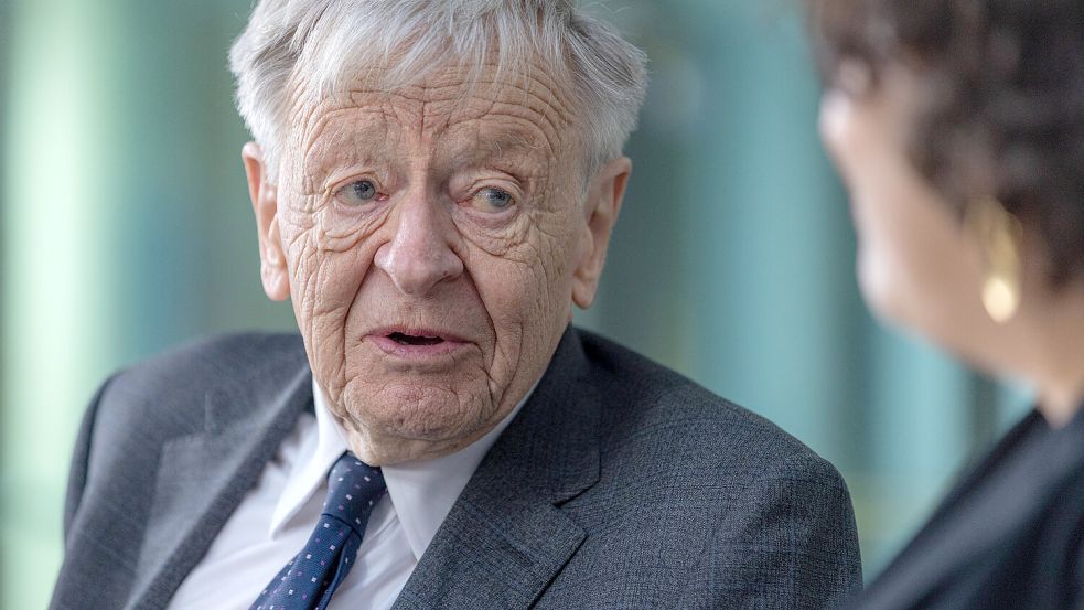Berlin: Kindertransport: Wie Lord Dubs und Hella Pick dem Holocaust ...