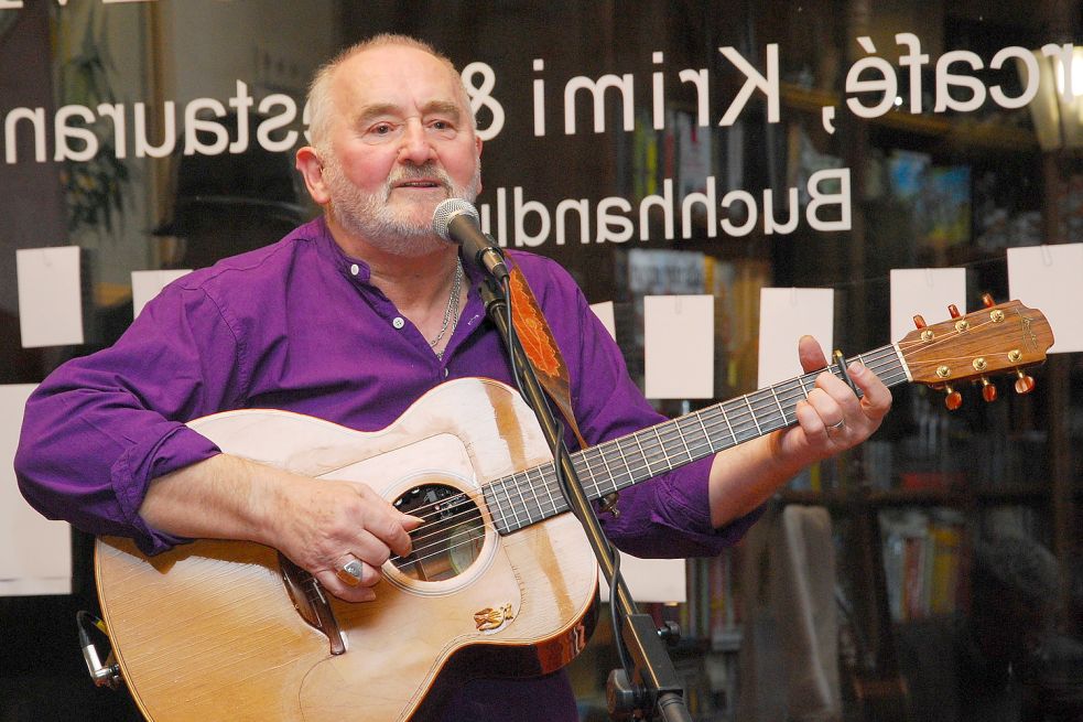 Sänger Mike Silver begeisterte sein Publikum - Ostfriesen-Zeitung