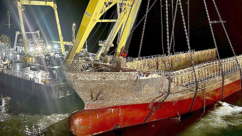 Nach Untergang in der Deutschen Bucht: Bergung des Wracks der „Verity ...