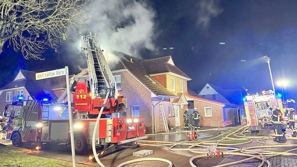 Brand in Kirchdorf: Feuerwehr rettet Hund aus brennendem Haus - Ostfriesen-Zeitung