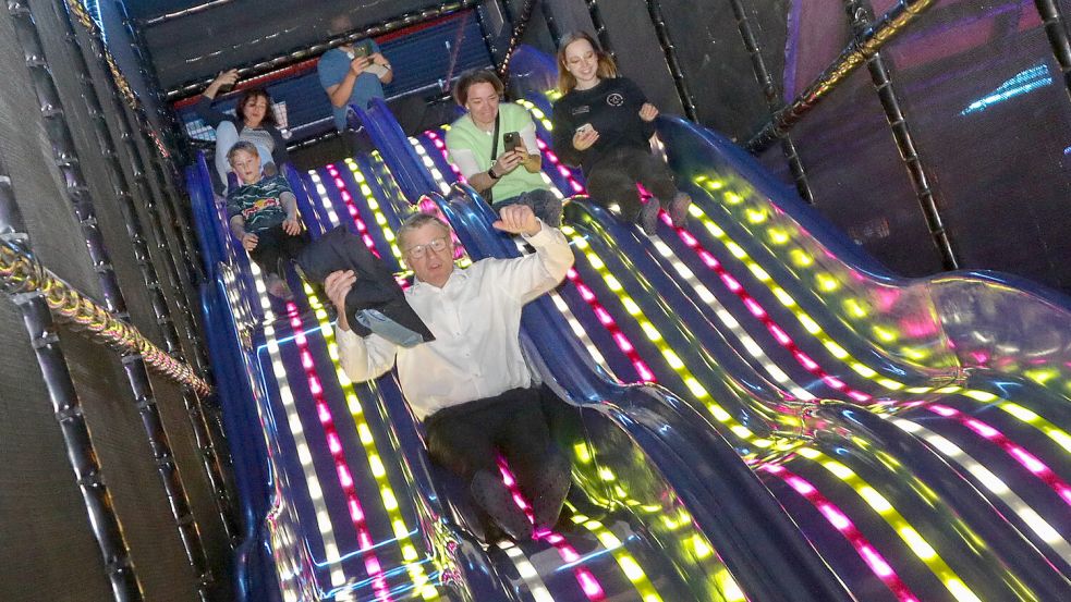 Neuer Freizeitpark: „Space Magic“ bringt das Weltall nach Aurich ...