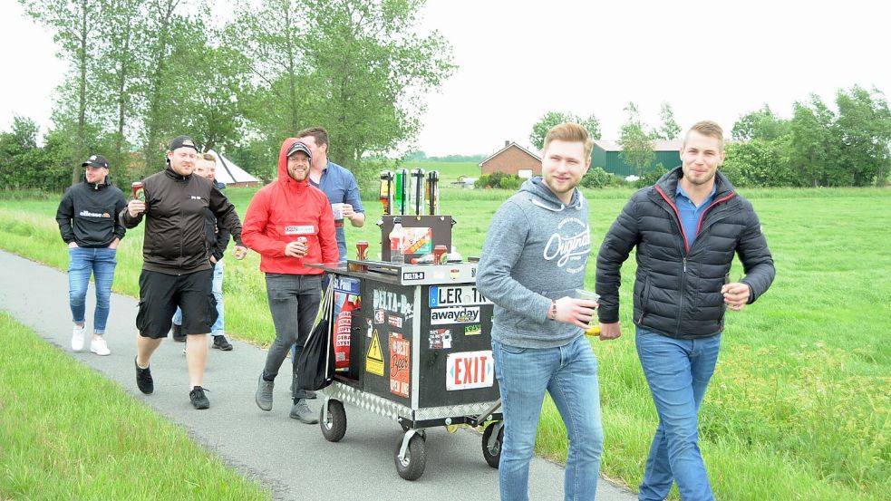 Feiertag steht an: Vatertag - zeigt her eure Bollerwagen! - Ostfriesen ...