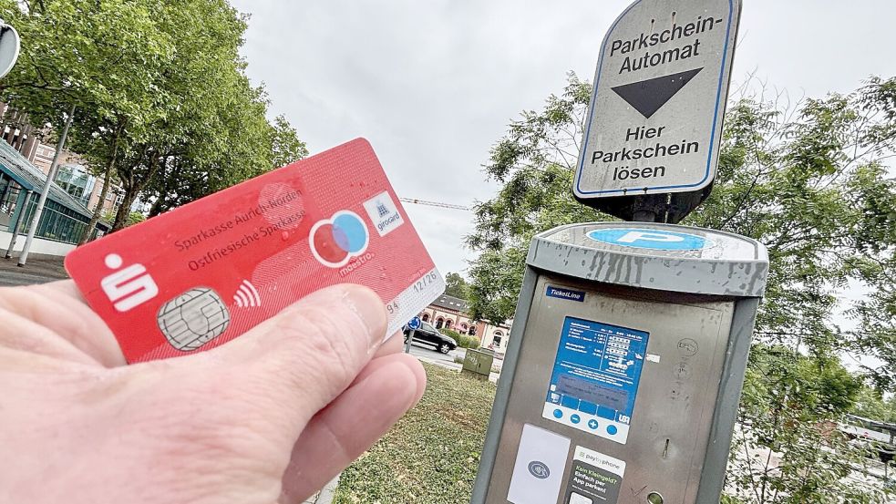 Bar, EC oder Smartphone: Mit Karte bitte - Parkautomaten in Leer umgerüstet - Ostfriesen-Zeitung