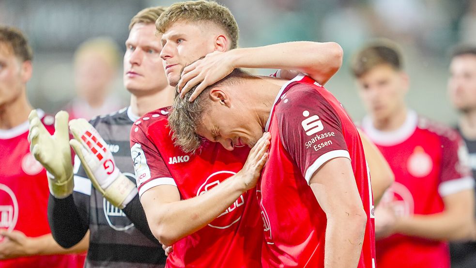 Tränen in Fürth: Marek Janssen und RWE verpassen den Zweitliga-Aufstieg ...