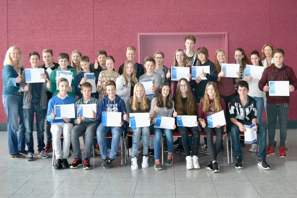 Schüler der IGS Emden erhalten Sprachdiplome - Ostfriesen-Zeitung