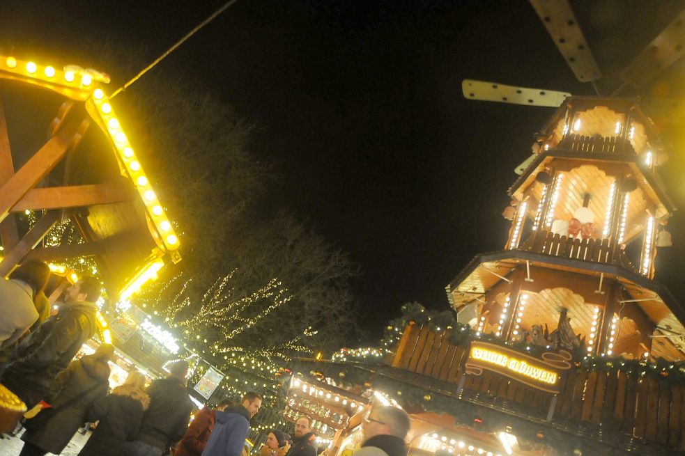 Engelkemarkt in Emden ist eröffnet - Ostfriesen-Zeitung