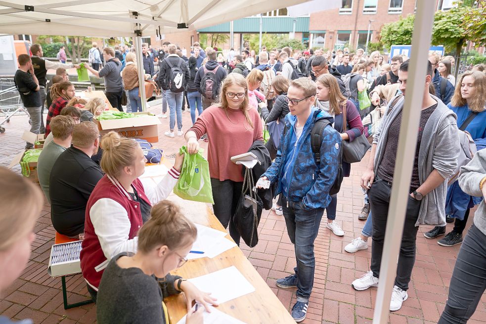Emden: Angebote für Studenten unter der Lupe - Ostfriesen-Zeitung