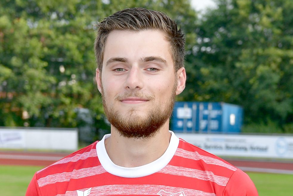 3:1 - Glen Sokoli schießt Aurich mit drei Toren zum Sieg - Ostfriesen ...